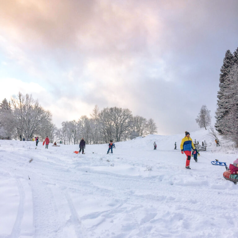 Kalnu slēpošana un snovošana - Ķauķu kalns -Alūksnes novadā- VisitAluksne